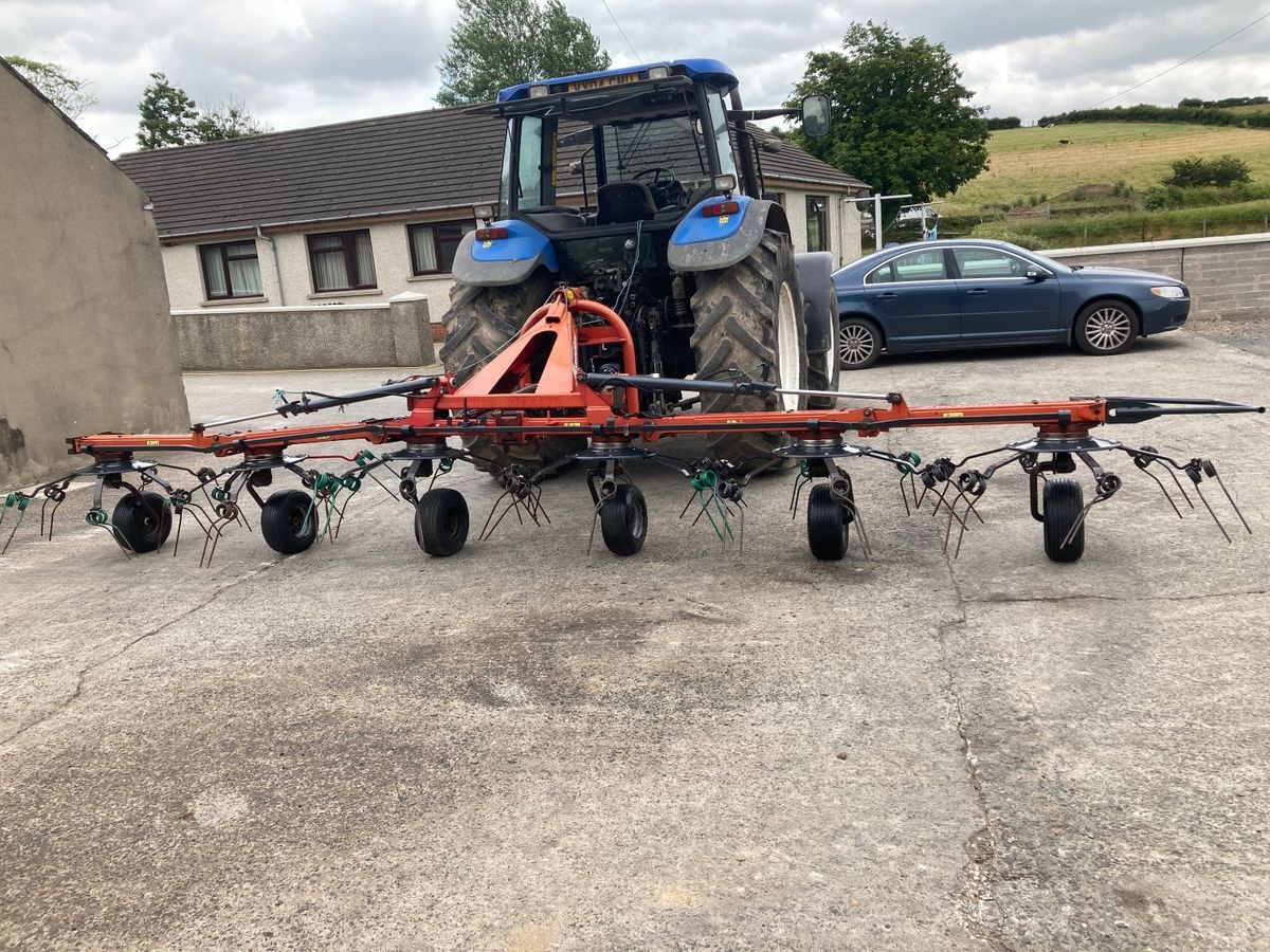 Kverneland 6 rotor Tedder - Colin Cantley Farm Machinery