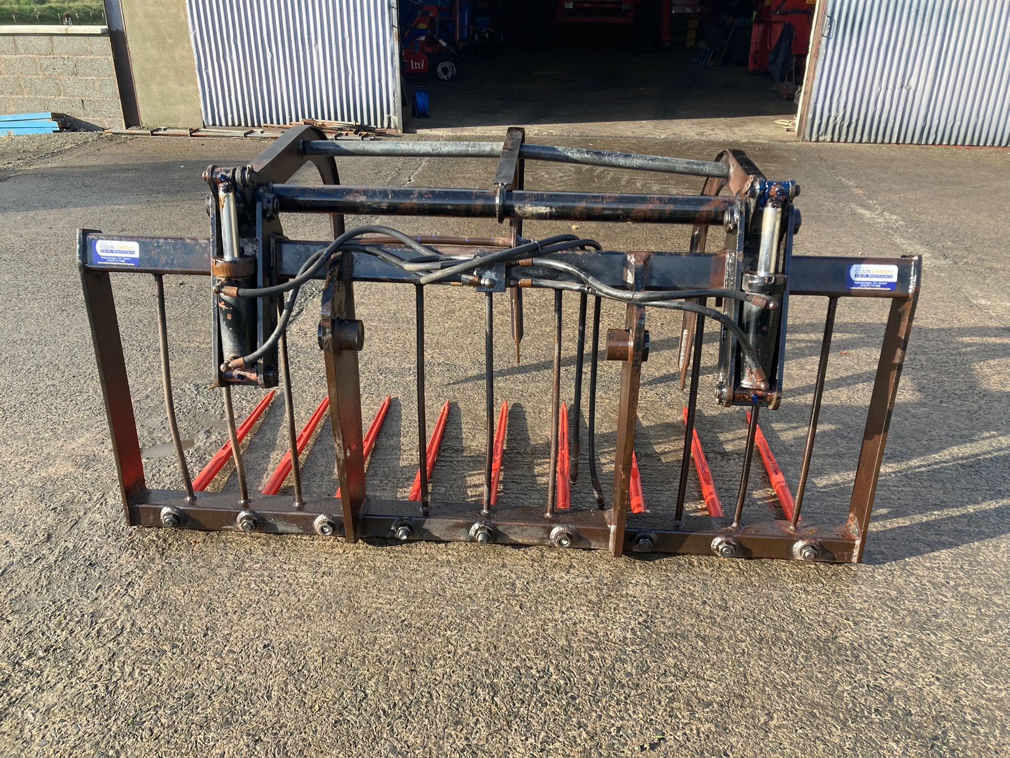 Quicke 7 ft Dung Grab - Colin Cantley Farm Machinery