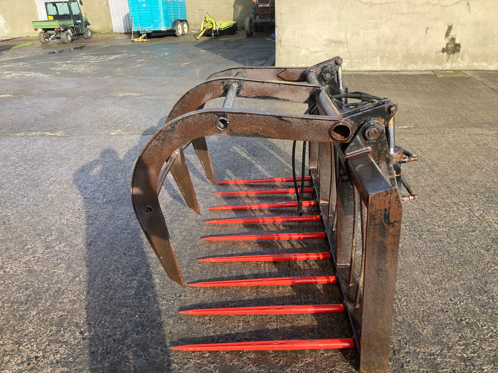 Quicke 7 ft Dung Grab - Colin Cantley Farm Machinery