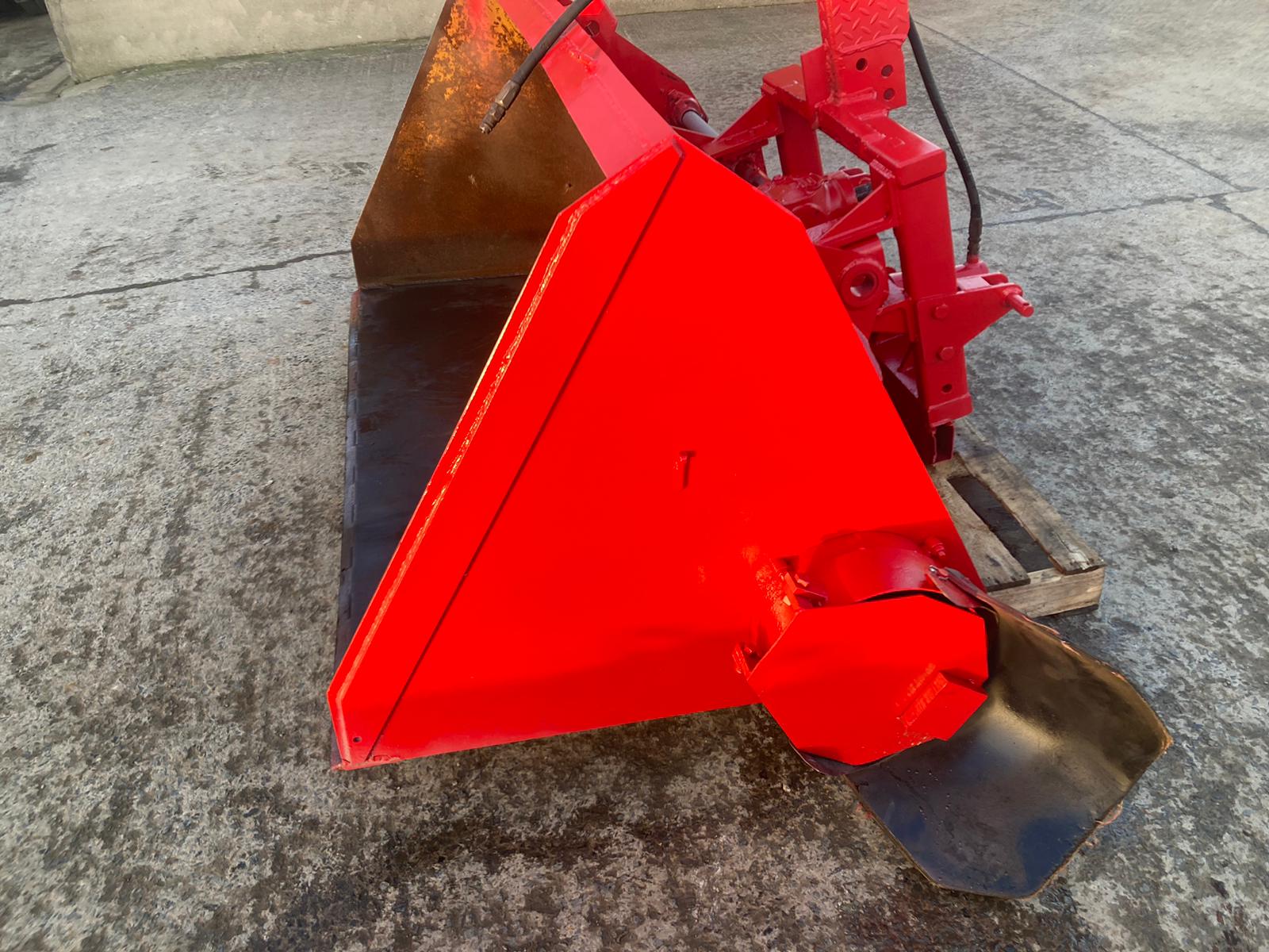 Beet chopper bucket - Colin Cantley Farm Machinery