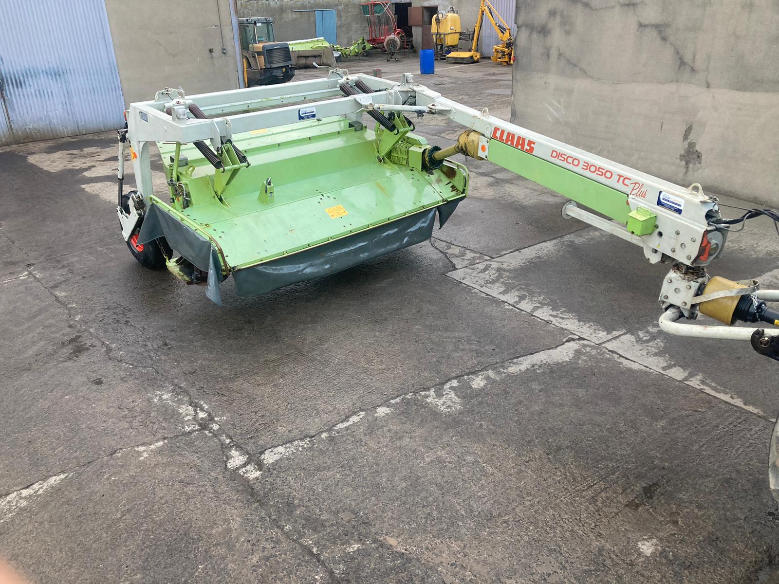 Class 3050 10 ft mower - Colin Cantley Farm Machinery