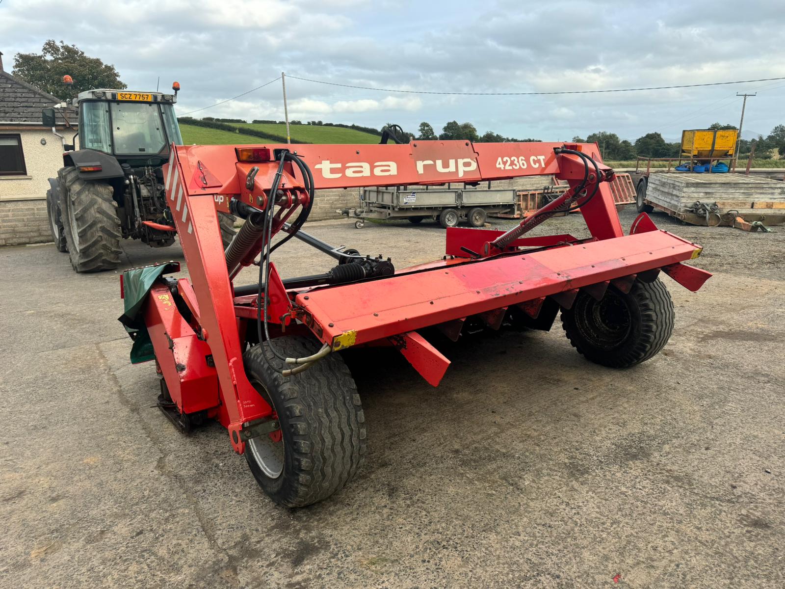 Taarup Mower Conditioner with Steel Conditioner Tines & Centre Pivot ...